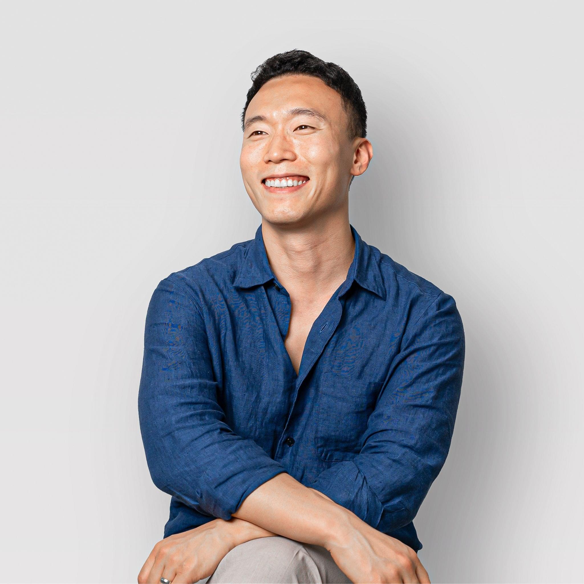 Play Piano Now! Signature Beginner Piano Course by YoungMin You